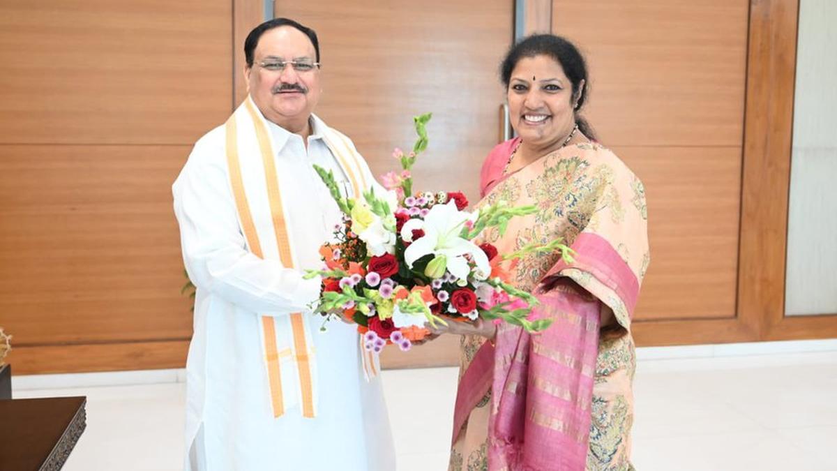 Purandeswari promises Nadda to give her best | Andhrawatch.com