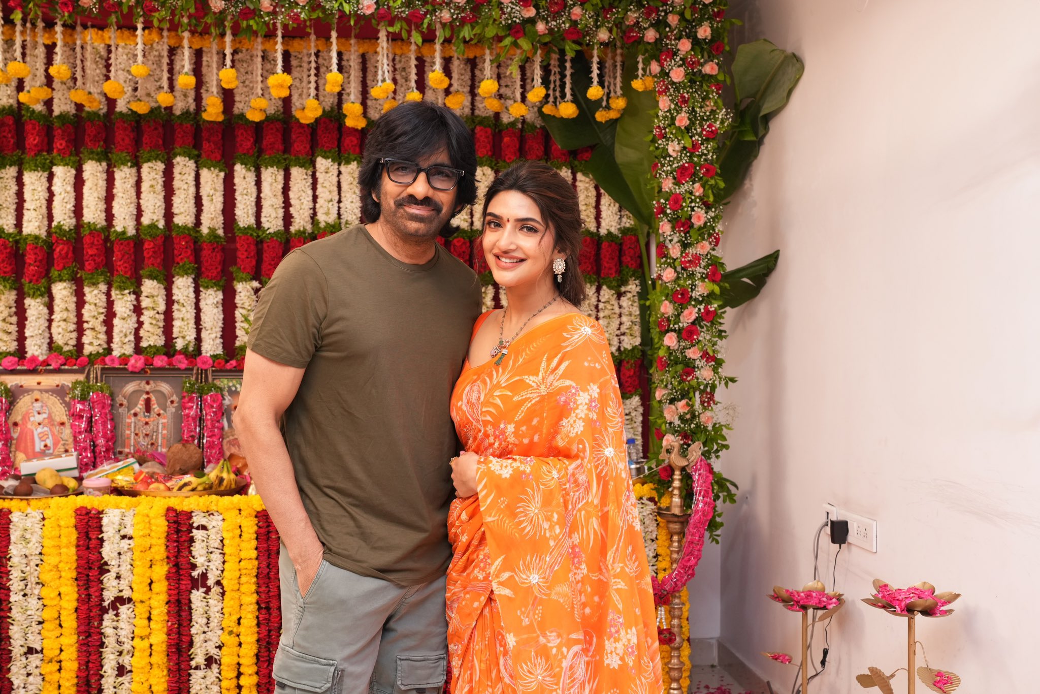 Ravi Teja and Sreeleela Kick Off New Film with Grand Pooja Ceremony ...