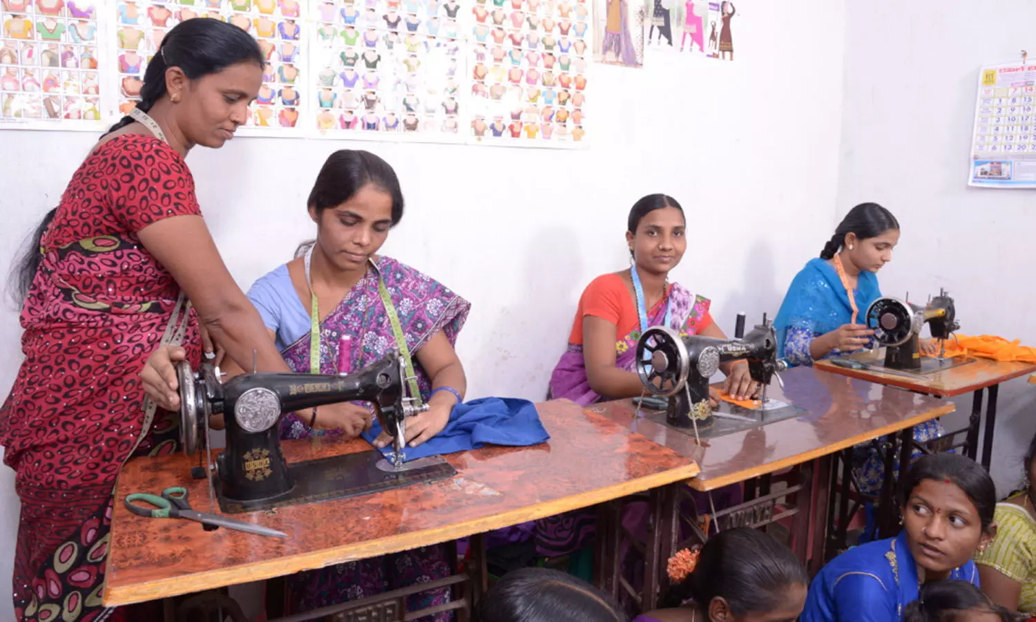 AP Govt. To open sewing Training centers For women From Women’s Day - Andhrawatch.com
