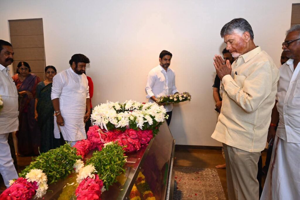 Chandrababu Pays Tribute as Nandamuri Jayakrishna’s Wife Padmaja Passes Away | Andhrawatch.com